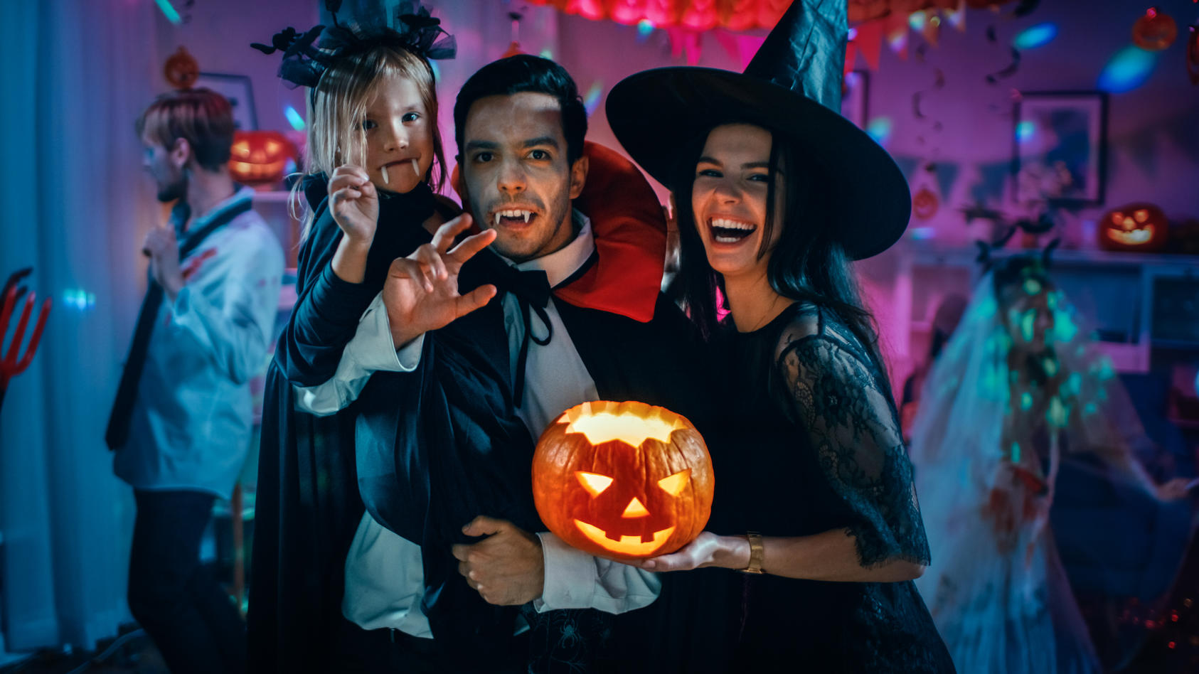Gruselig Spaßig Unvergesslich Die Ultimative Halloween Party Schmeißen