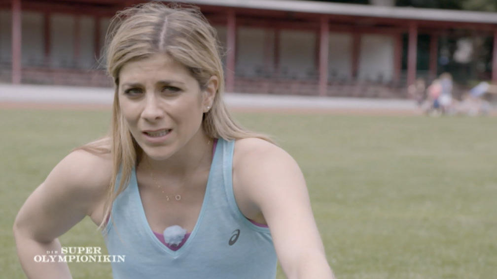 Wer ist hier wer? Panagiota Petridou wird zu Jennifer Aniston