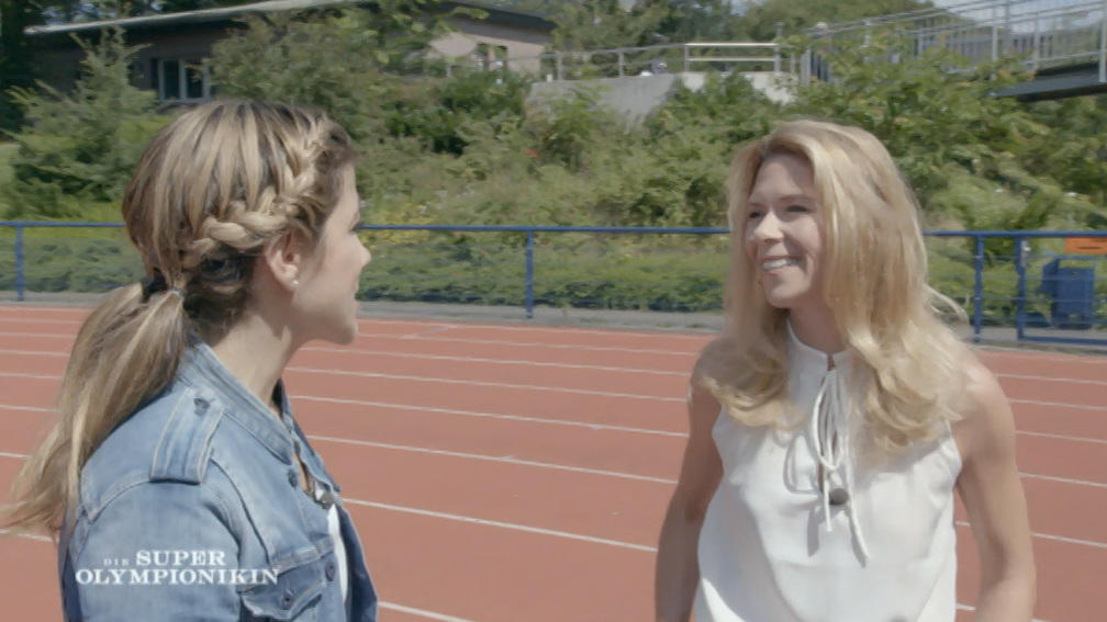 Wer ist hier wer? Panagiota Petridou wird zu Jennifer Aniston