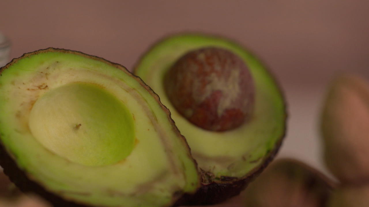 Genialer Avocado-Trick: So bleibt die Avocado eine ganze Woche frisch