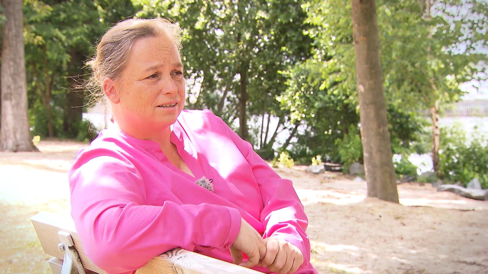 Frankfurt: Wie sich Alix Puhl nach dem Suizid ihres Sohnes zurück ins ...