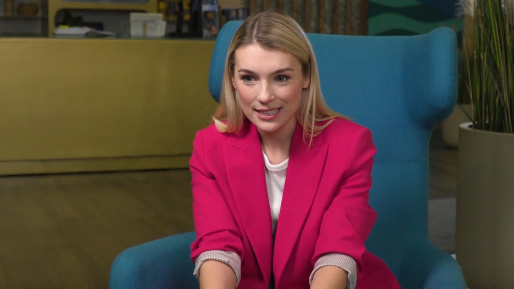 Anna Karolin Berger ist neu bei AWZ: Dieser Star hat sie auf die Idee ...
