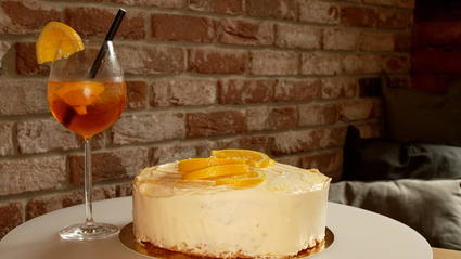 Einfaches Rezept: Aperol-Spritz-Torte - ein Kuchen so spritzig wie ein ...
