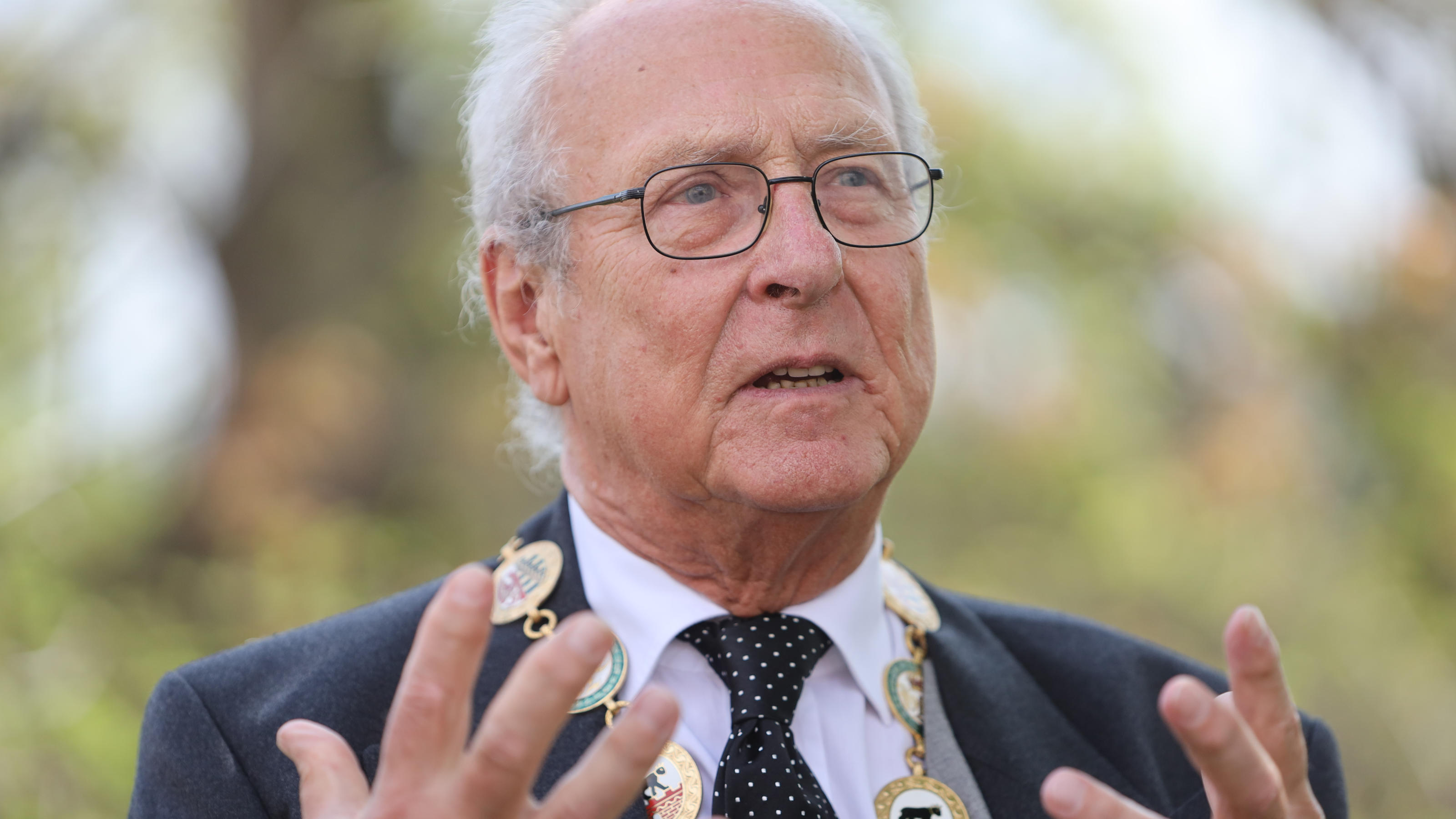 Brasilien: Rettungsschwimmer filmen spektakulären Einsatz und retten ...