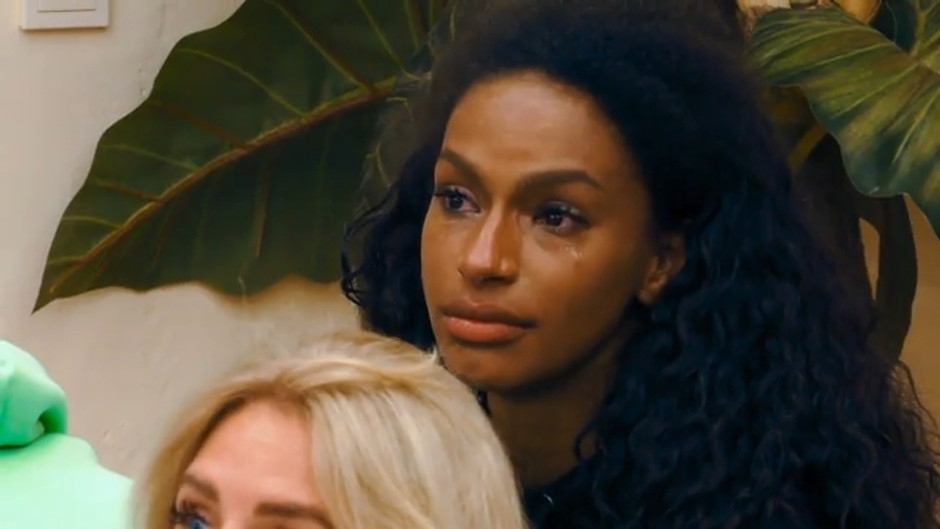 Ex-Bachelor-Teilnehmerin Cecilia Asoro weint über ihr "Perfect Match"