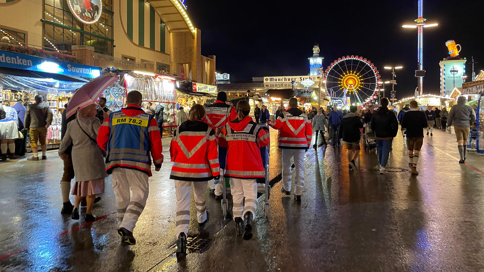 Wiesn-Helden: Sanitäter und ihr Einsatz auf dem Oktoberfest