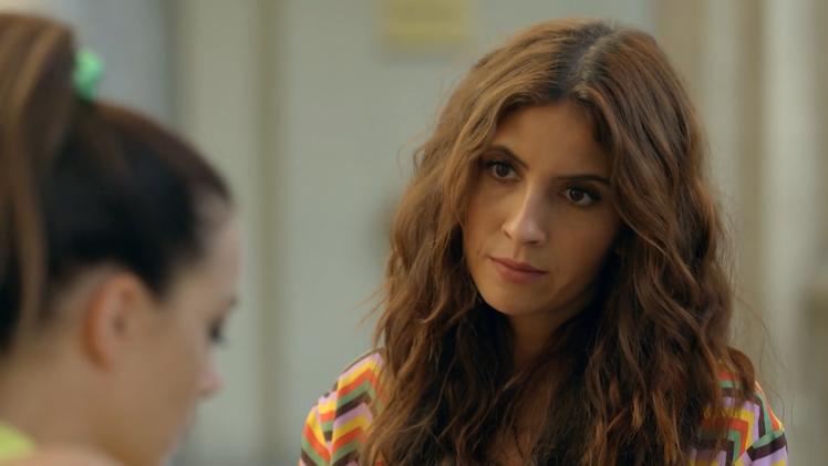 GZSZ heute im TV: Wird Laura Emily verraten?