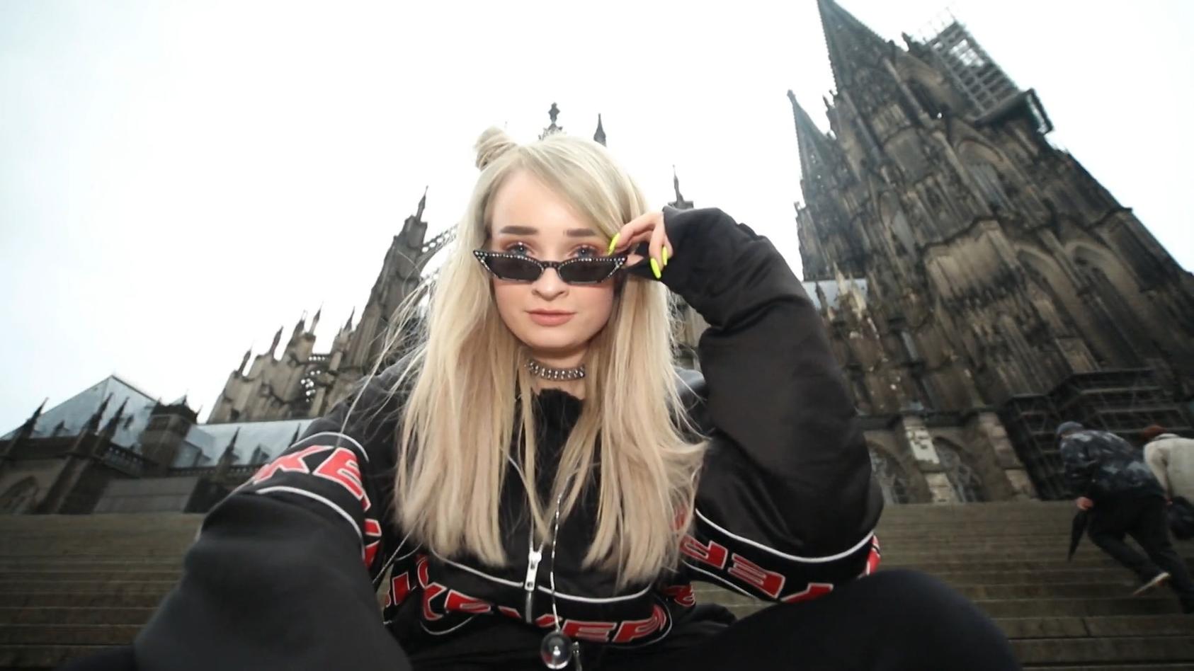 Kim Petras: Deutsche Sängerin steht auf Platz 1 der US-Charts und ...