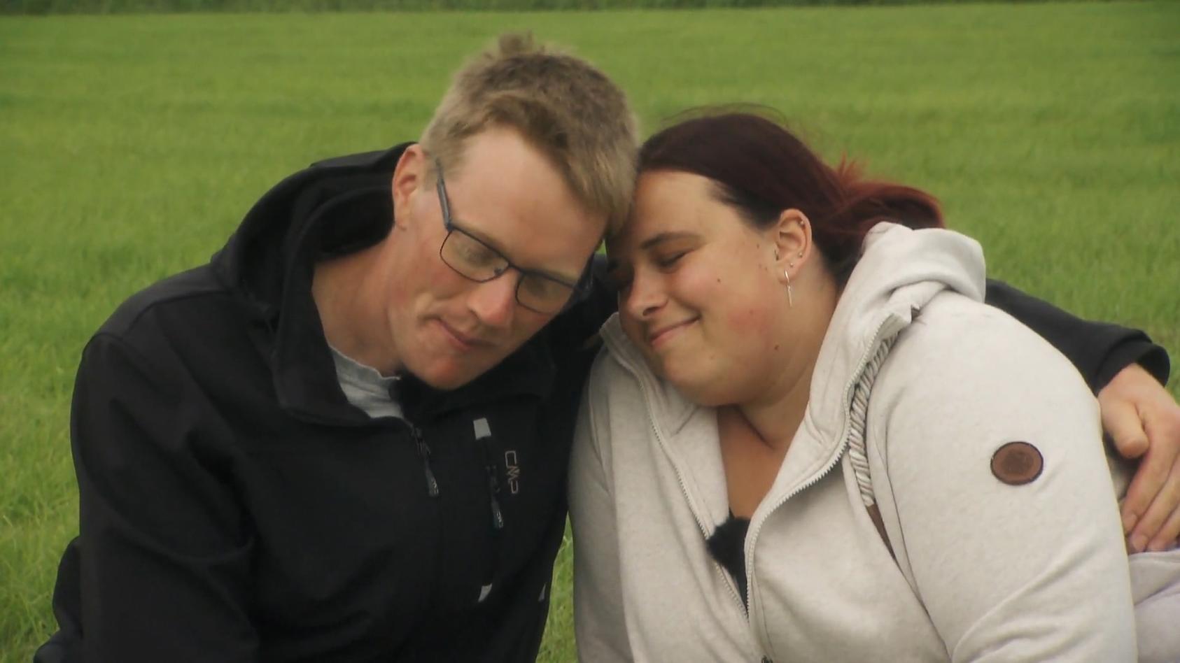 Bauer sucht Frau: "Es ist schön mit dir!" - Maik und seine Hofdame ...