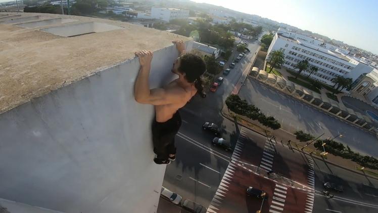 Spiel mit dem Tod: Dieser Mann trainiert am Abgrund