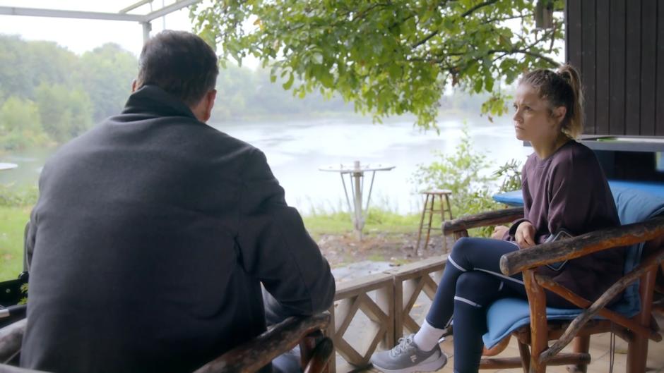 Unter uns: Glaubt Corinna nun, dass Chris unschuldig ist?