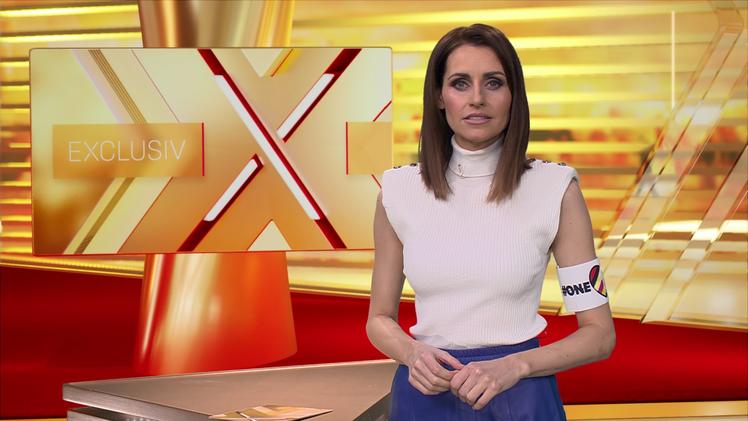 Bei „RTL Exclusiv“: Bella Lesnik moderiert mit "One Love"-Binde am Arm