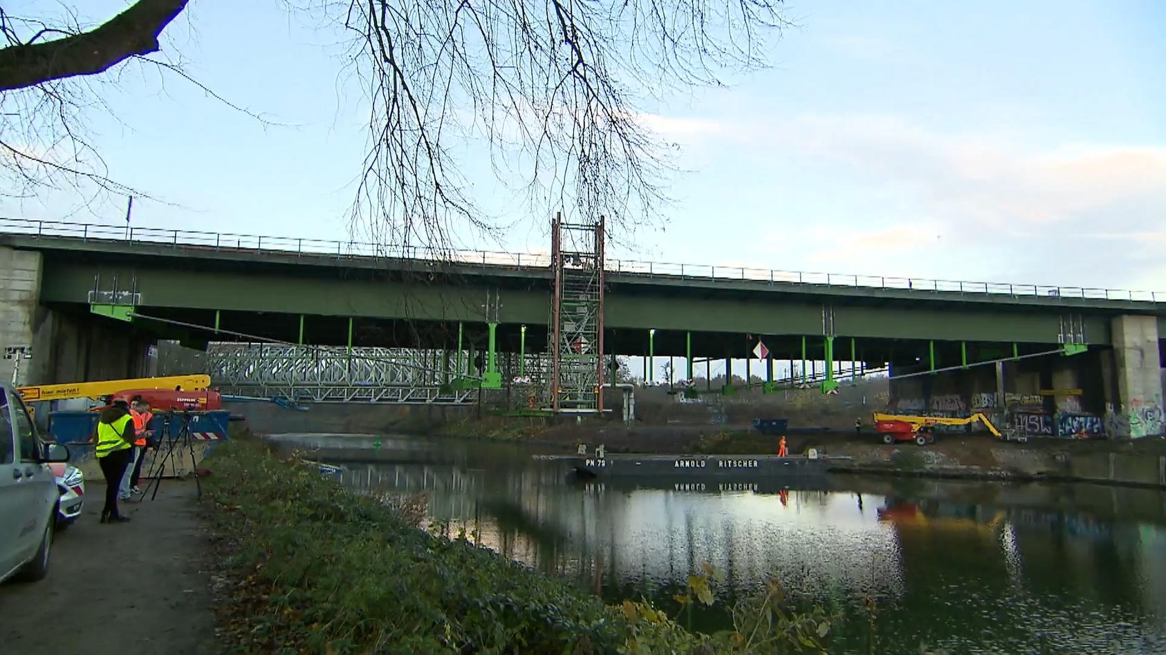 A43-Brücke bei Herne bekommt Stäbe