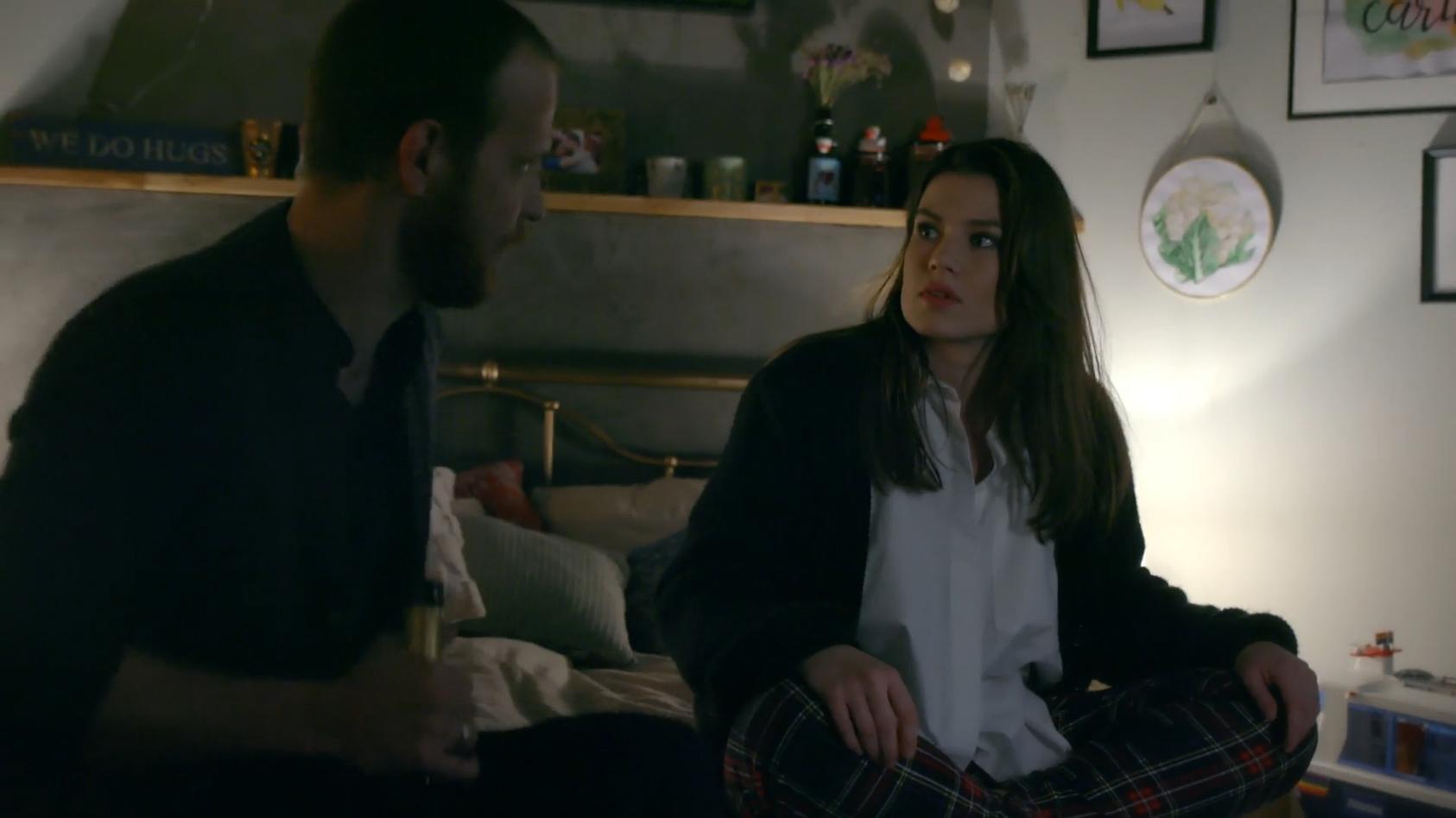 Unter uns: Gesteht Vivien Tobias den Kuss mit David?