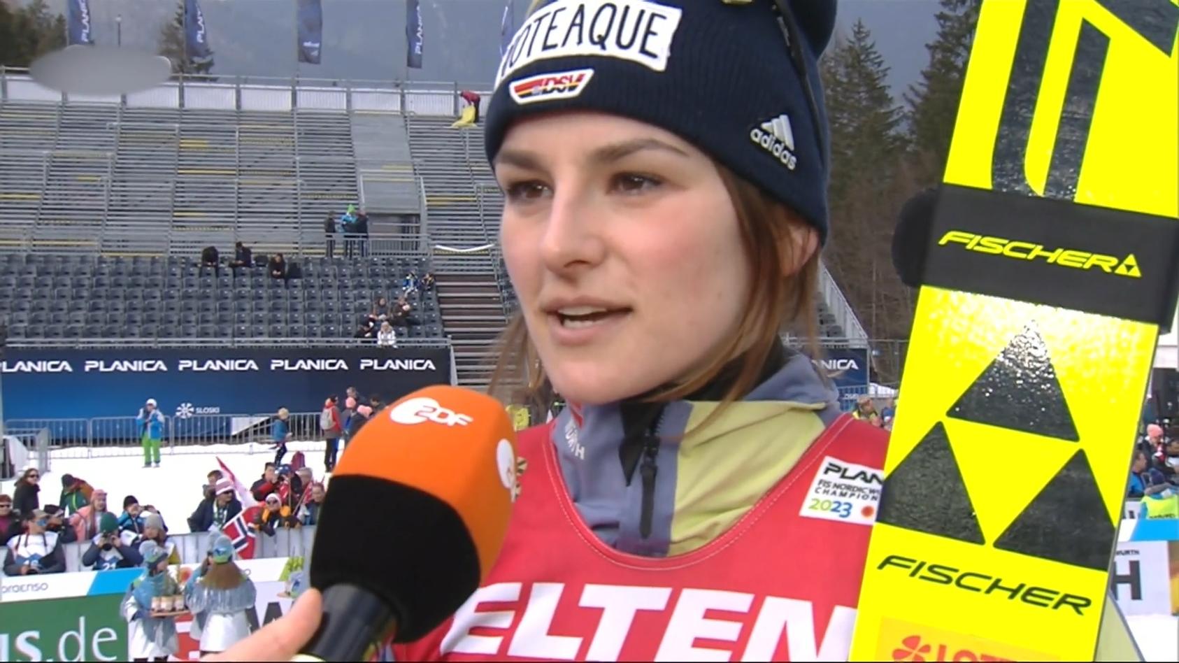 Deutsche Skispringerinnen: WM-Sensation! Gold trotz Periodenschmerzen