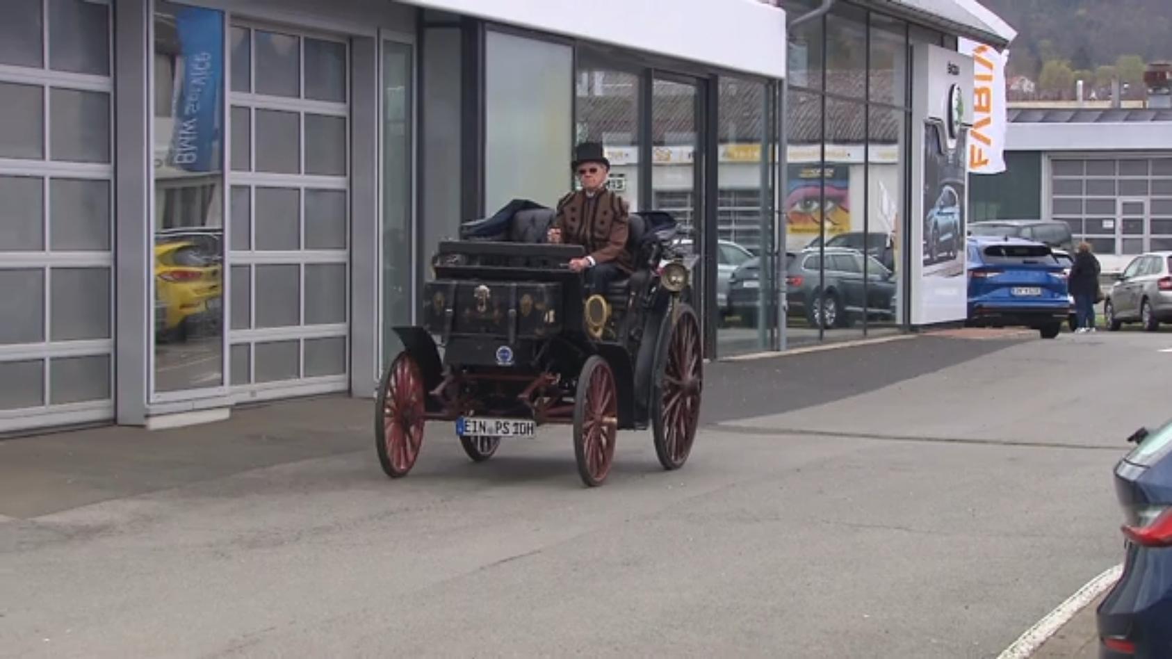 Baujahr 1894! Ältestes Auto der Welt bekommt TÜV in Einbeck