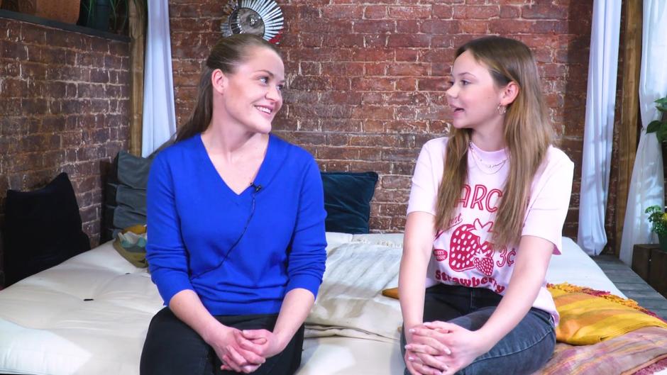 Neu bei "Unter uns": Floriane Eichhorn & Theresa Traser verraten Details zu Ronja und Nadine ...