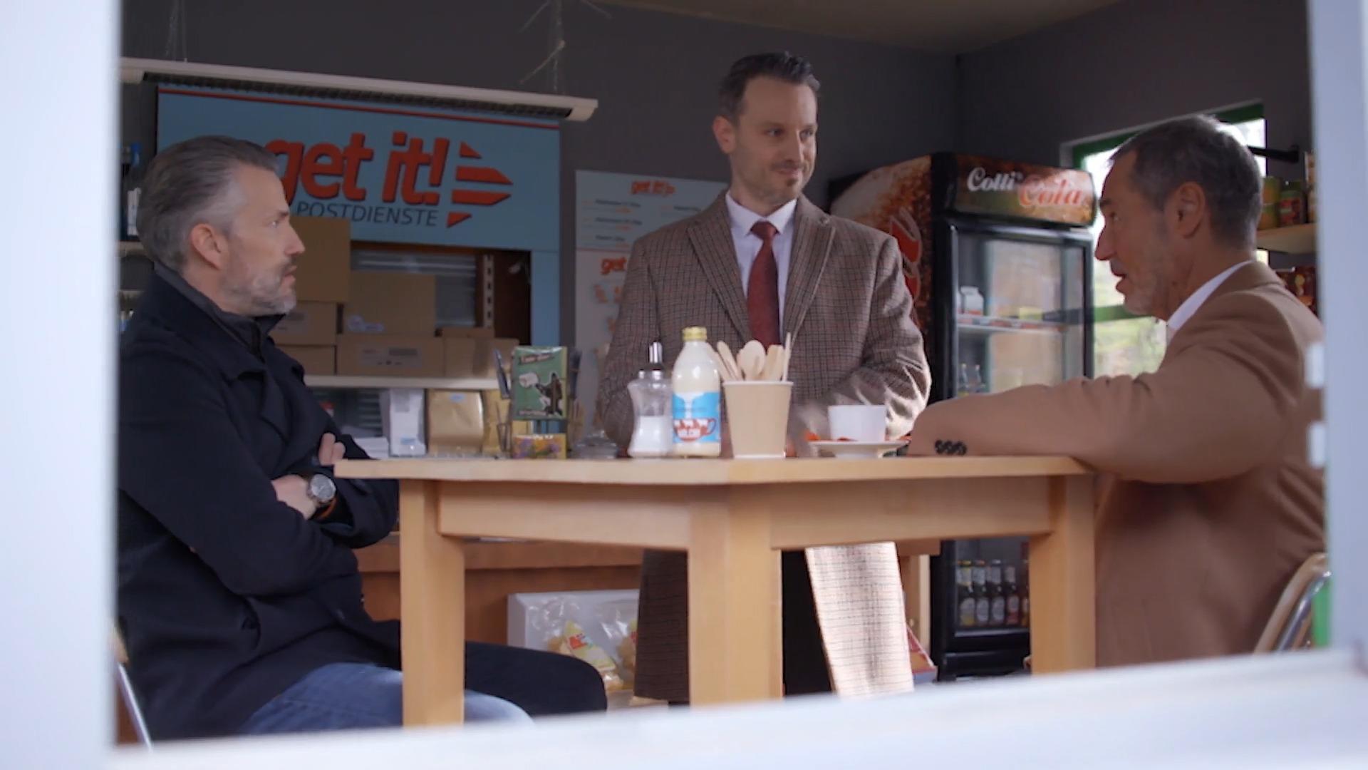 AWZ: Chiara und Ava begegnen sich auf einer Party