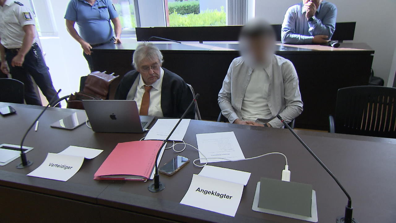 Wiesbaden (Hessen): Prozess gegen 25-jährigen Raser wegen Mordes gestartet