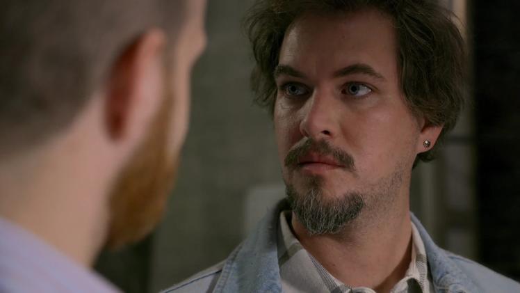 Unter uns: David torpediert ein Date von Vivien und Tobias