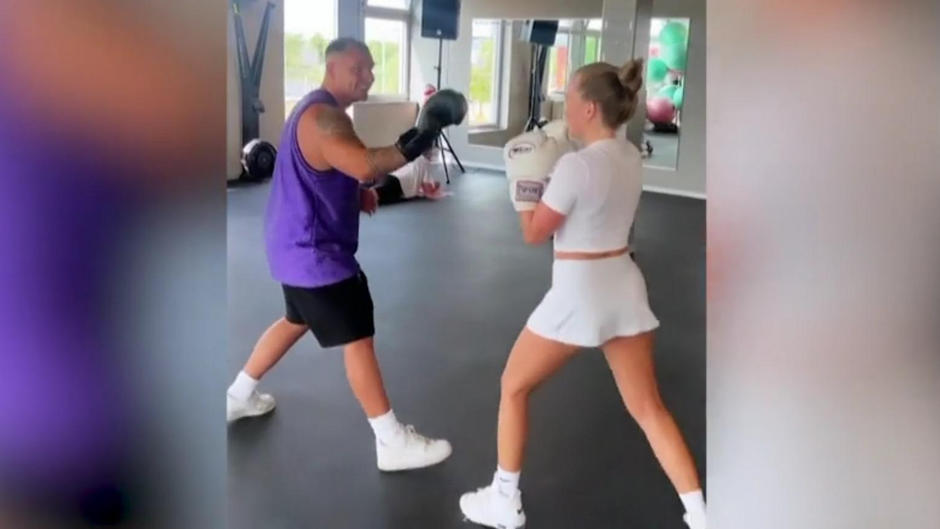 Laura Maria Rypa verprügelt Pietro Lombardi beim Boxen