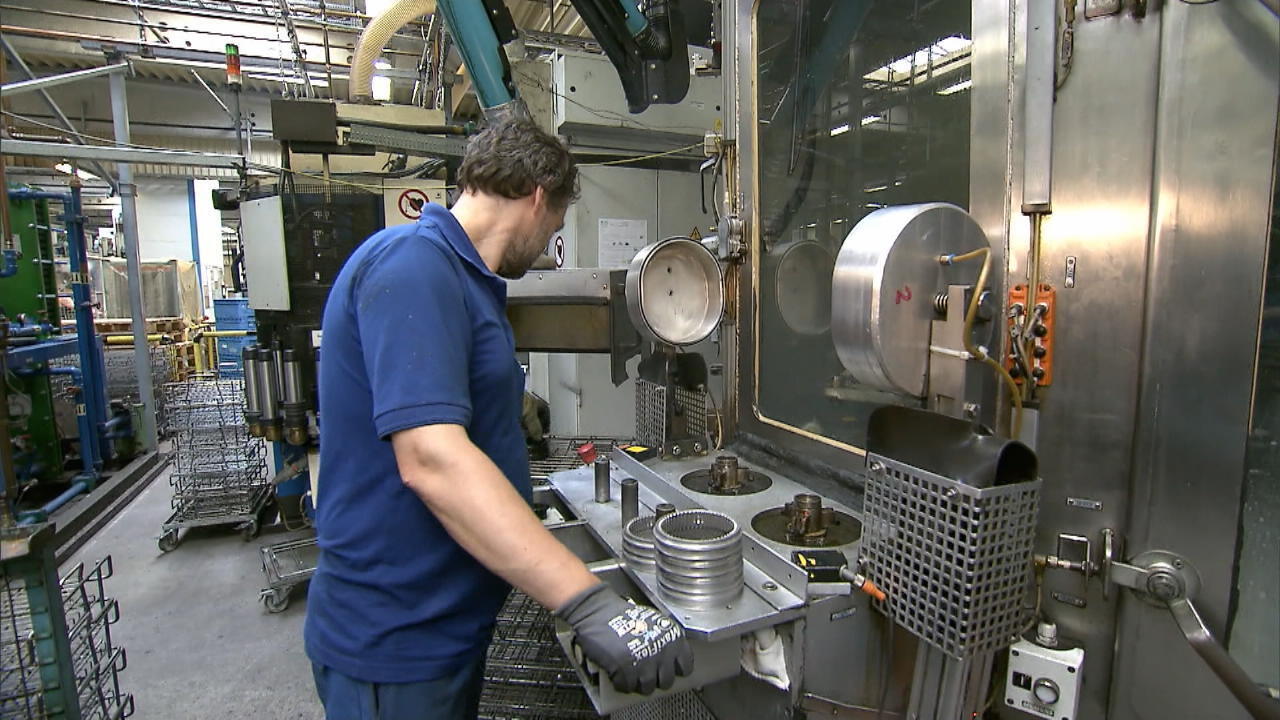 Hammer-Vorschlag von Top-Ökonom Michael Hüther: "Wir müssen wieder mehr ...