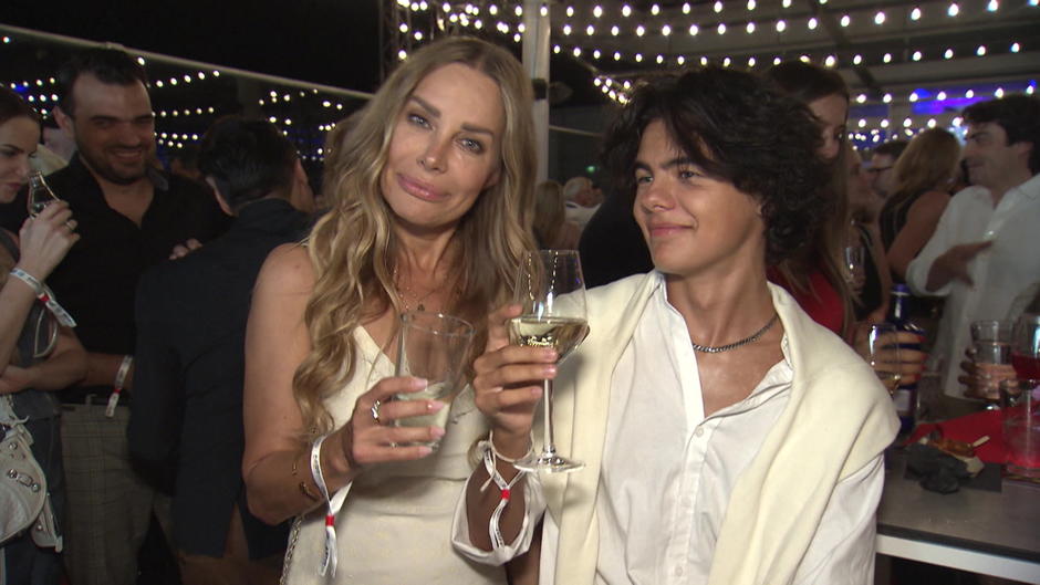 Xenia Seeberg - Überraschungsauftritt mit Sohn Philip-Elias