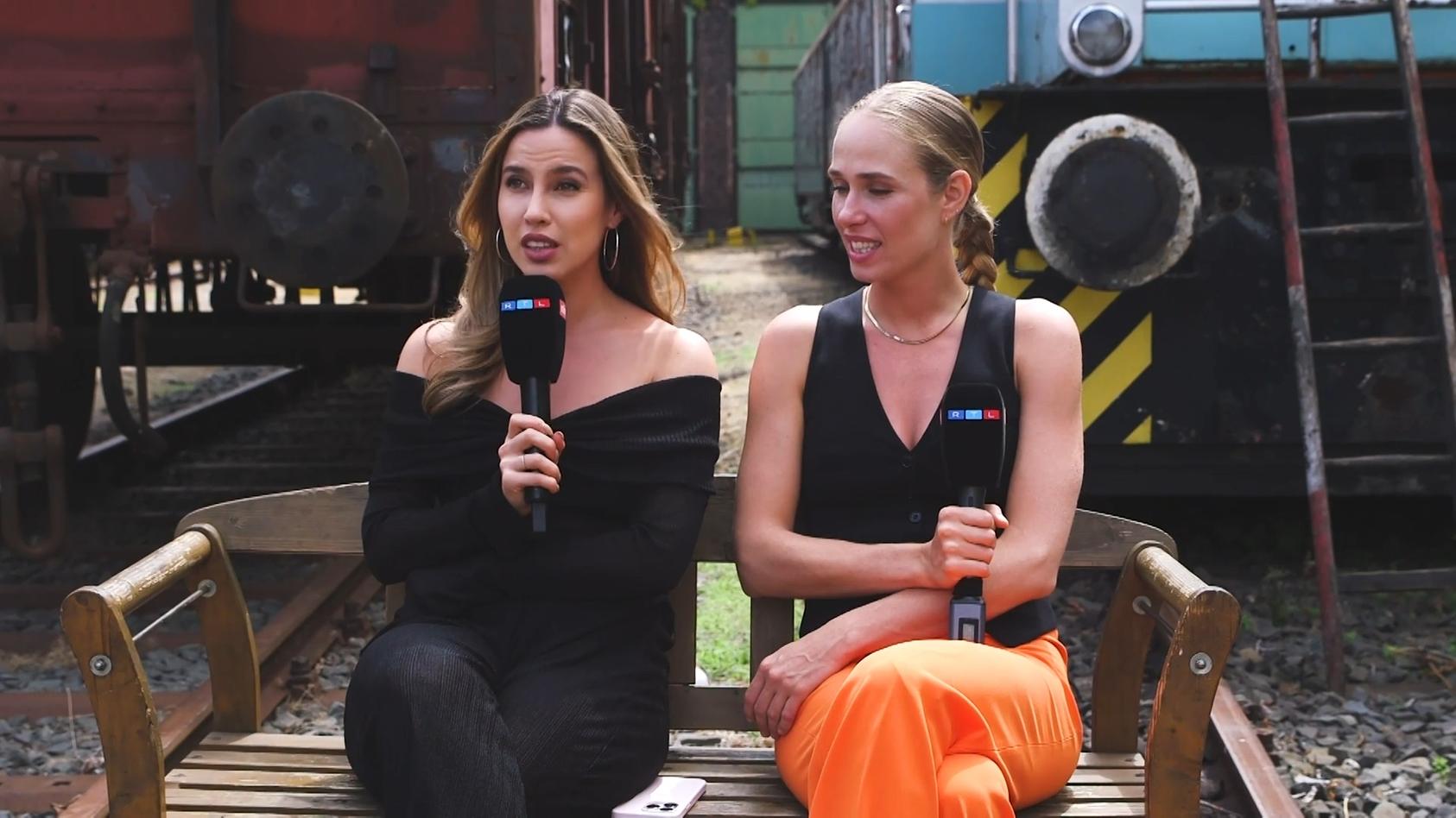 Behind the Scenes bei AWZ: Mit Alexandra Fonsatti und Laura Egger auf dem Bahnsteig unterwegs