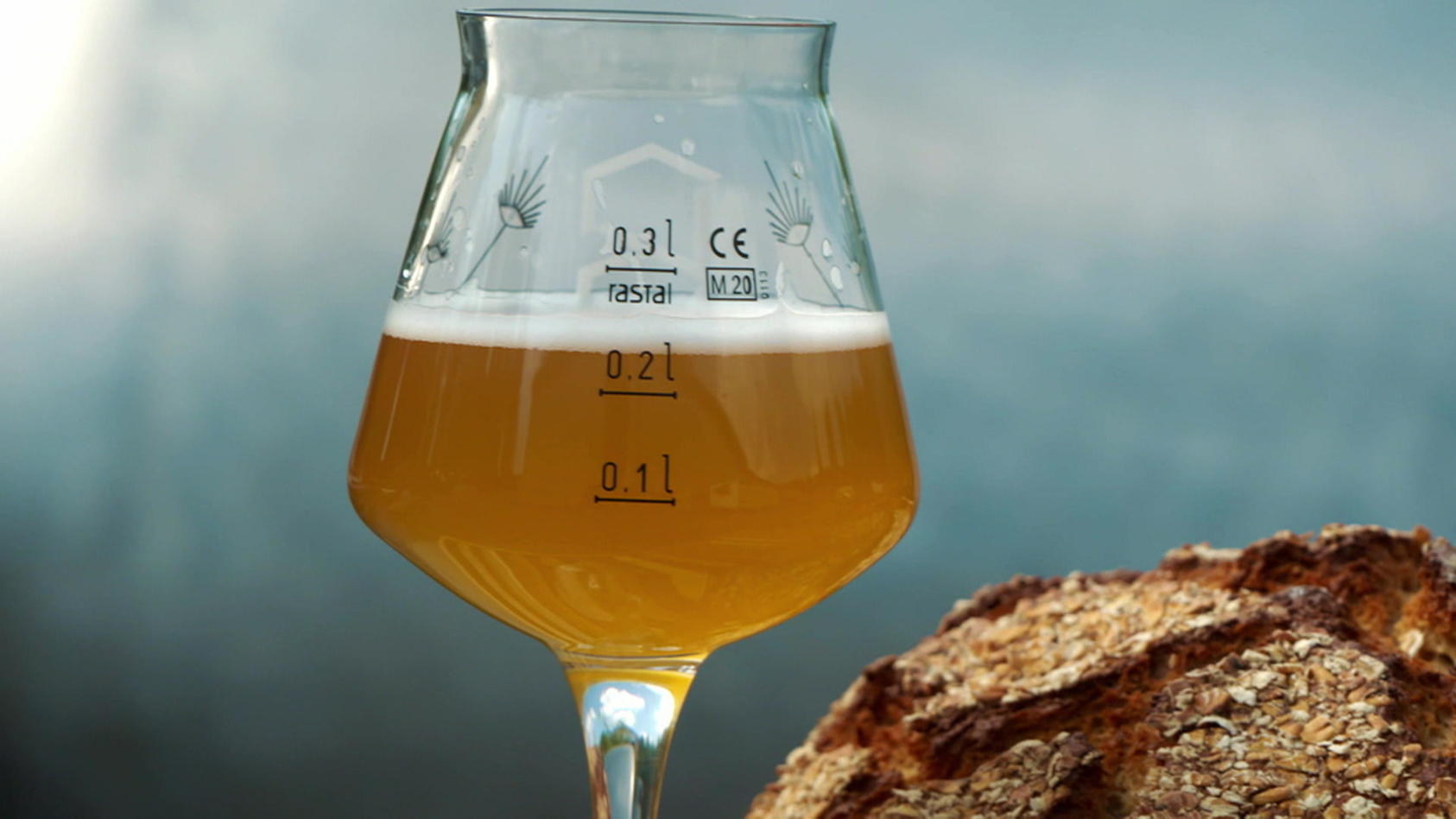 Brauer experimentieren mit „Brotbier": SO schmeckt das Bier der Zukunft