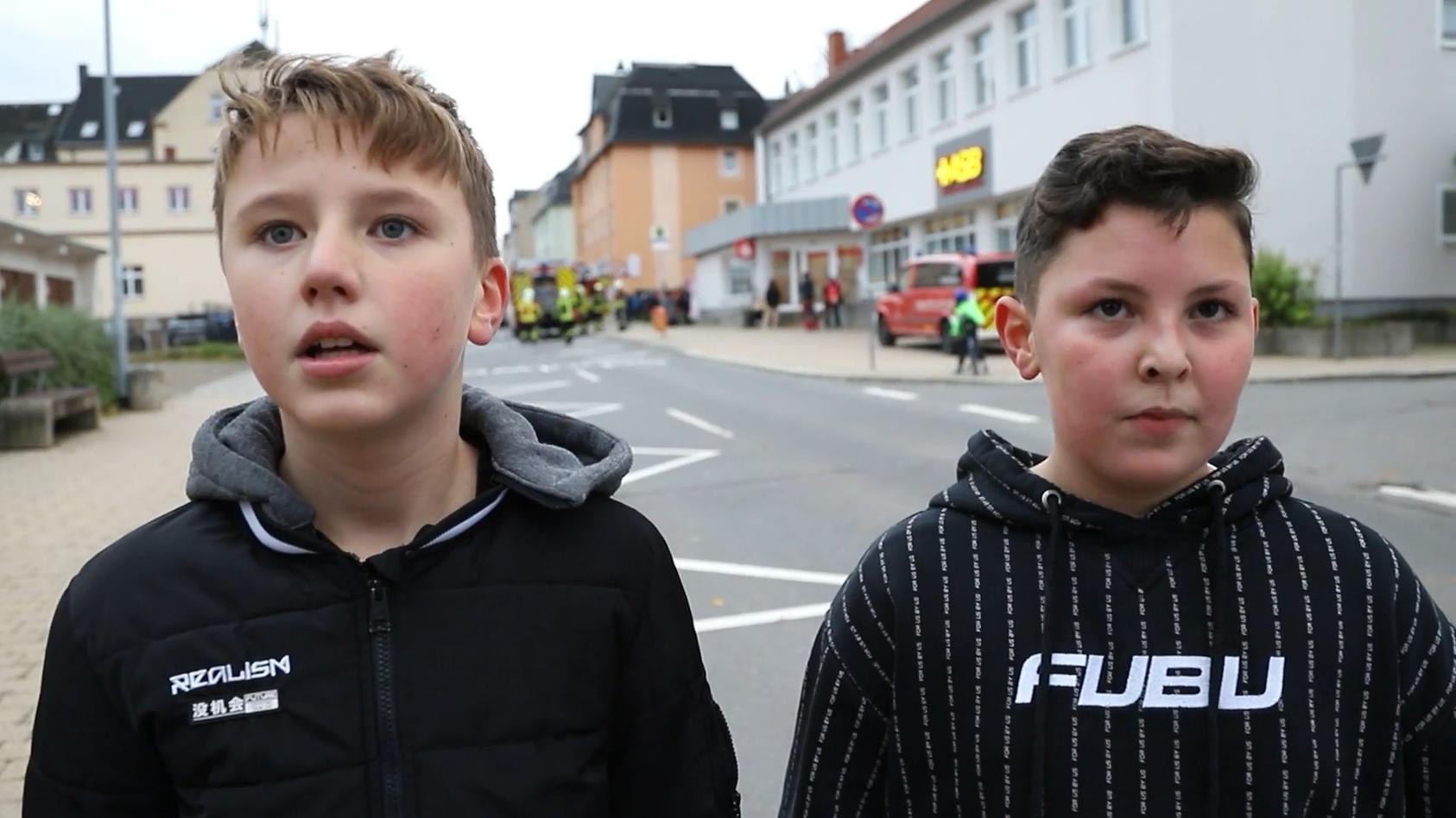 Bei Wohnungsbrand in Aue (Sachsen): Zwei Kinder (12) werden zu Feuer ...