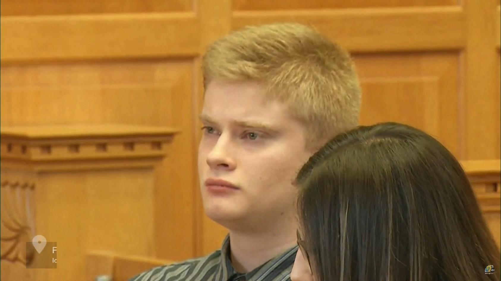 Lehrerin totgeprügelt: Schüler Jeremy G. weint vor Urteil im Gericht