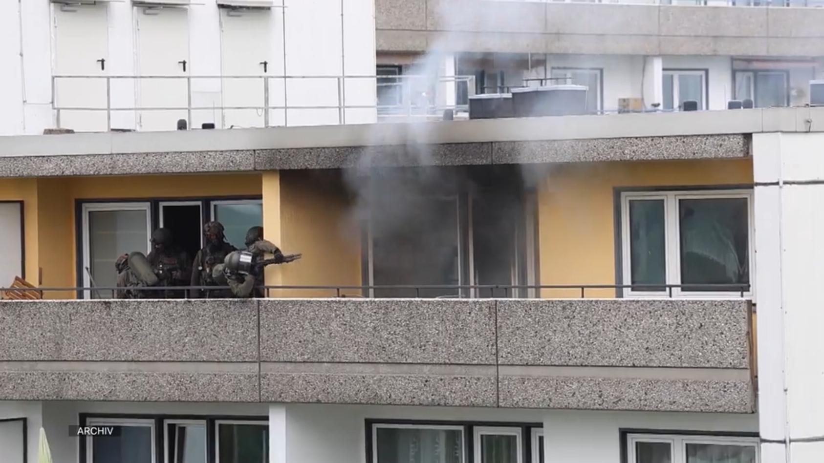 Prozess um Explosion in Ratingen: Verletzte Polizistin macht Aussage vor Gericht