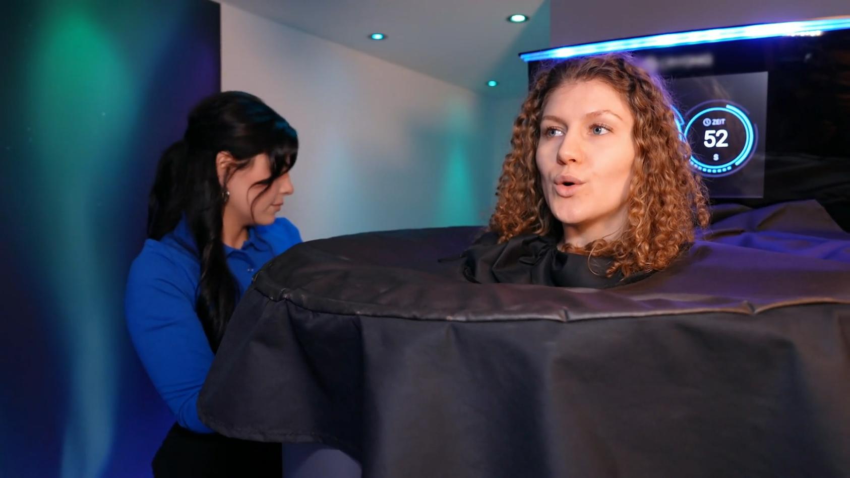 Kryotherapie: Schockfrieren bei minus 160 Grad - Reporterin macht den Selbstversuch