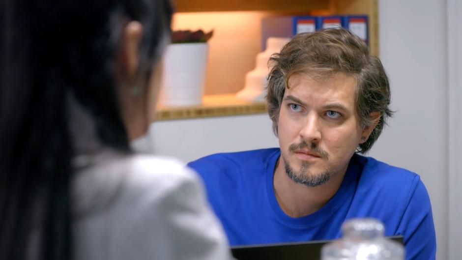 Unter uns: David wird klar, dass er der Vater von Viviens Baby sein könnte