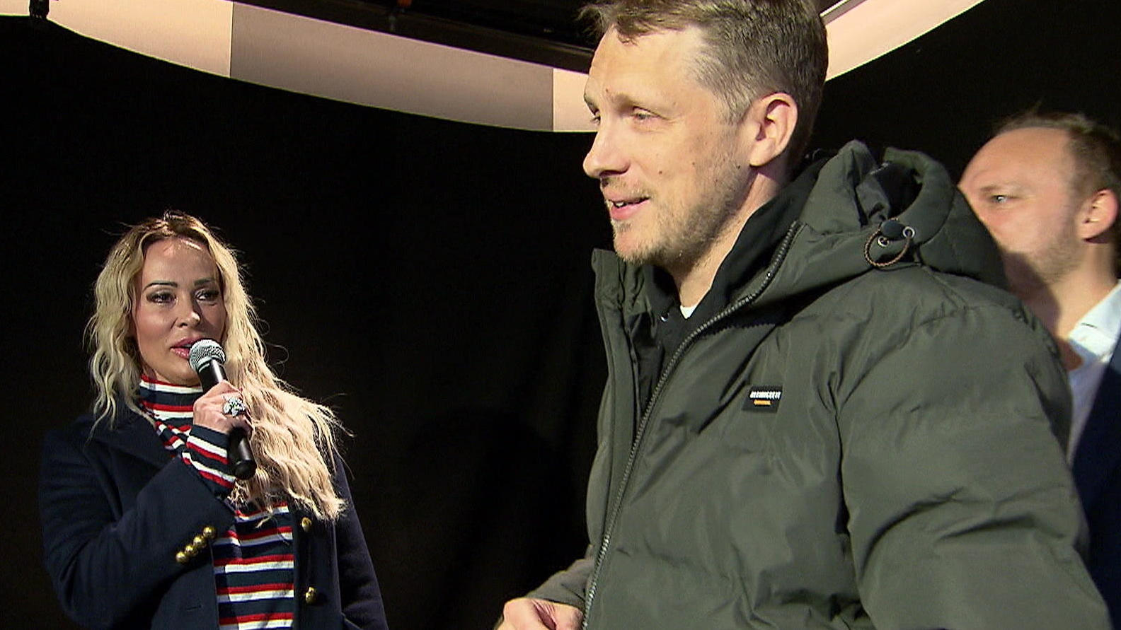 Dschungelcamp 2024: Ist da wirklich was im Busch mit Cora? DAS ist Olli ...