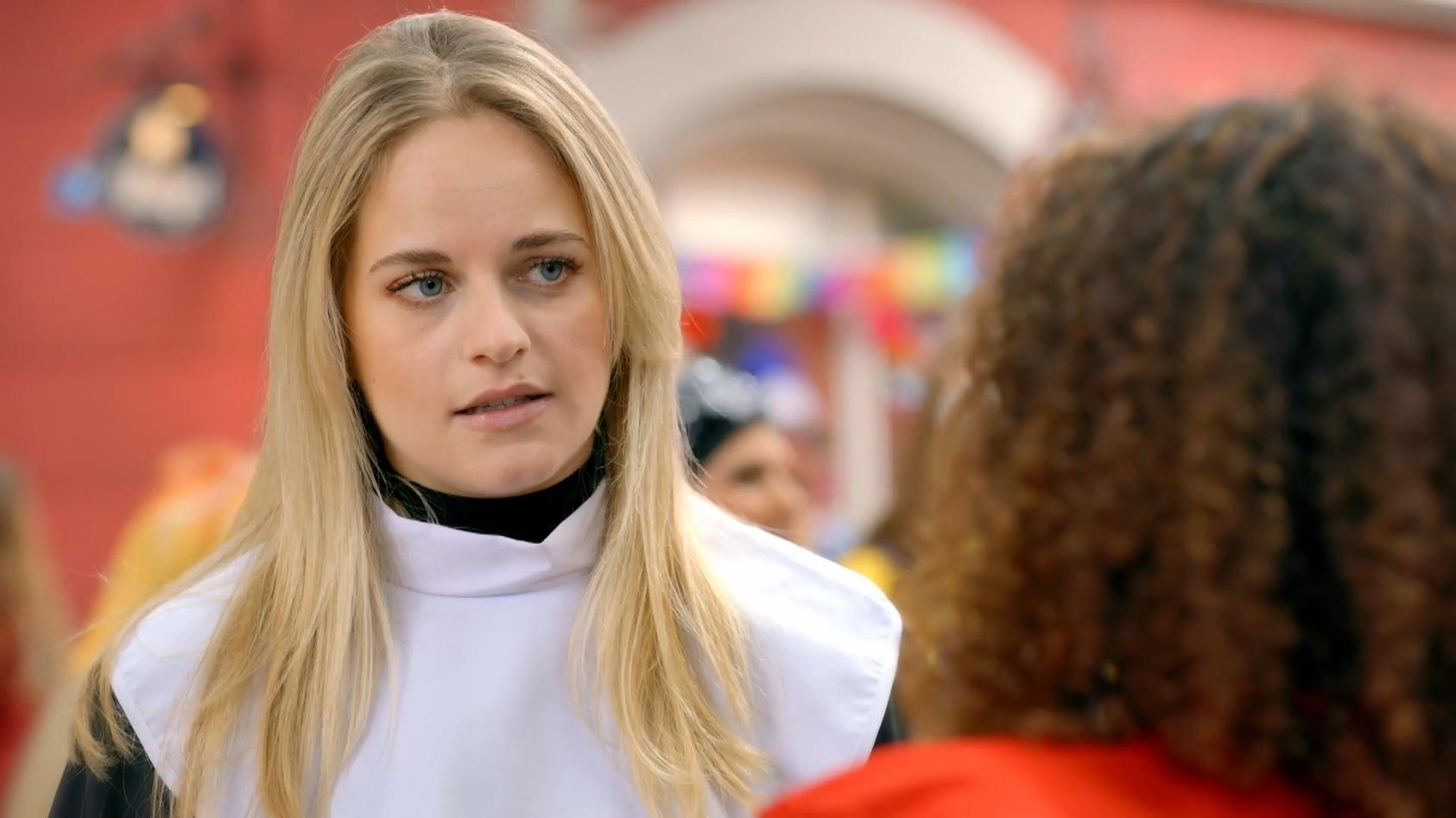 „Unter uns“-Wochenvorschau ab 5. Februar 2024: Cilly offenbart Paula ...