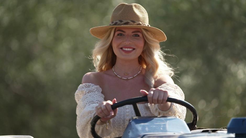 Make Love, Fake Love: Antonia Hemmer sucht bei RTL die Liebe - SO tickt ...