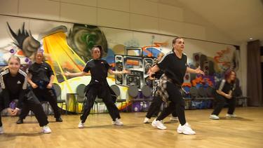 Zwischen Mama-Stress und Tanzparkett: Diese Mütter aus Bremerhaven sind ...