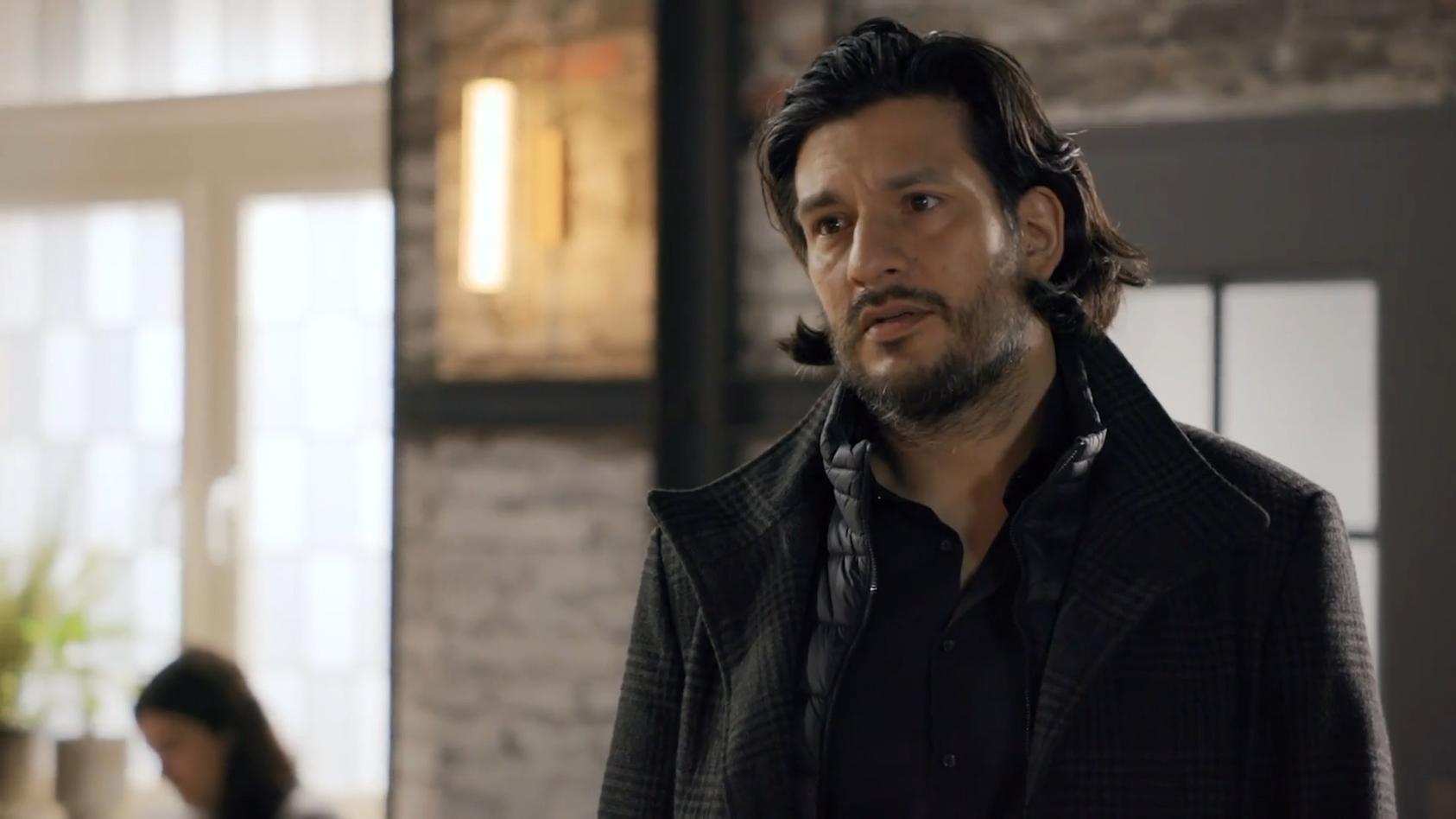 AWZ: Maximilian bietet Kim seine Dienste an